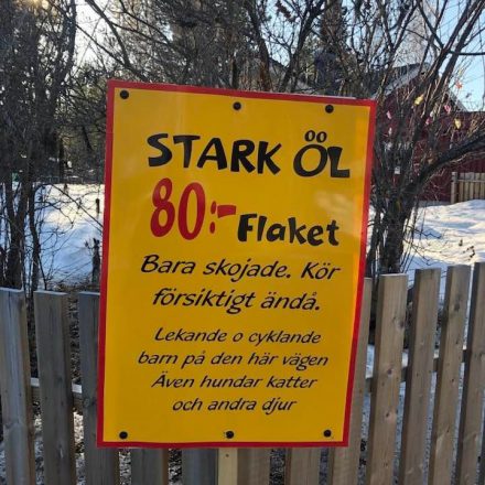 Finns ingen laktosfri mjölk! - Roliga skyltar